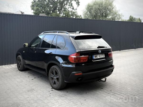 Black BMW X5 2009 in Riga, with an engine capacity of 3.00 L and mileage of 367 thousand km for 7699 €, photo 5 on AUTOMOTO.COM.LV