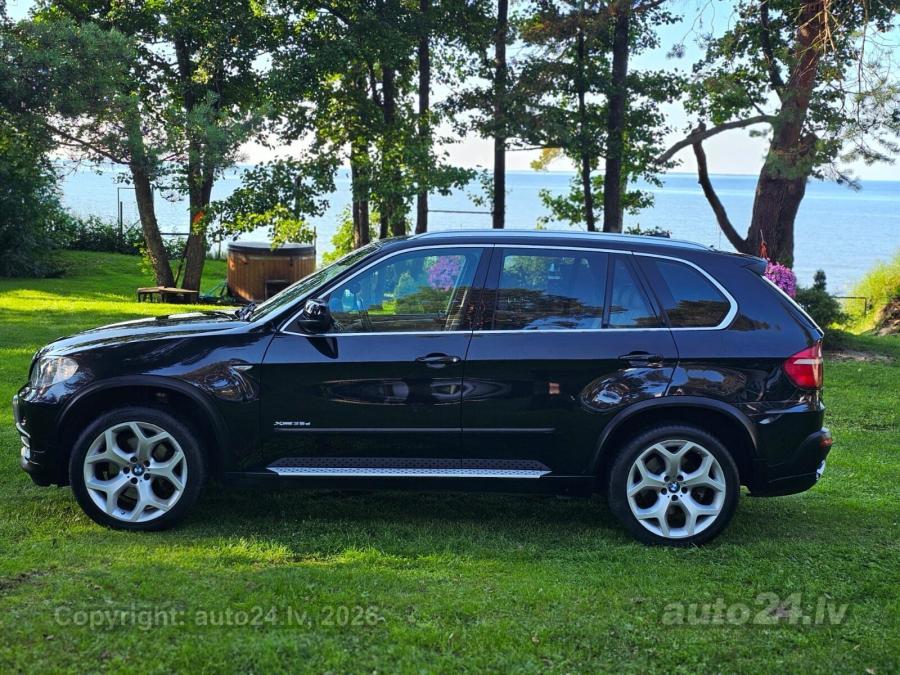 Melns BMW X5 2009 Tallina, ar dzinēja tilpumu 3.50 L un nobraukumu 331 tūkst. km par 8998 €, foto 7 vietnē AUTOMOTO.COM.LV