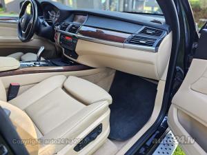 Melns BMW X5 2009 Tallina, ar dzinēja tilpumu 3.50 L un nobraukumu 331 tūkst. km par 8998 €, foto 14 vietnē AUTOMOTO.COM.LV