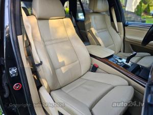 Melns BMW X5 2009 Tallina, ar dzinēja tilpumu 3.50 L un nobraukumu 331 tūkst. km par 8998 €, foto 15 vietnē AUTOMOTO.COM.LV
