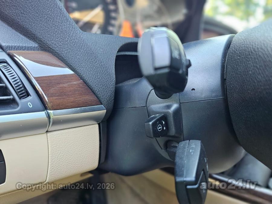 Melns BMW X5 2009 Tallina, ar dzinēja tilpumu 3.50 L un nobraukumu 331 tūkst. km par 8998 €, foto 22 vietnē AUTOMOTO.COM.LV