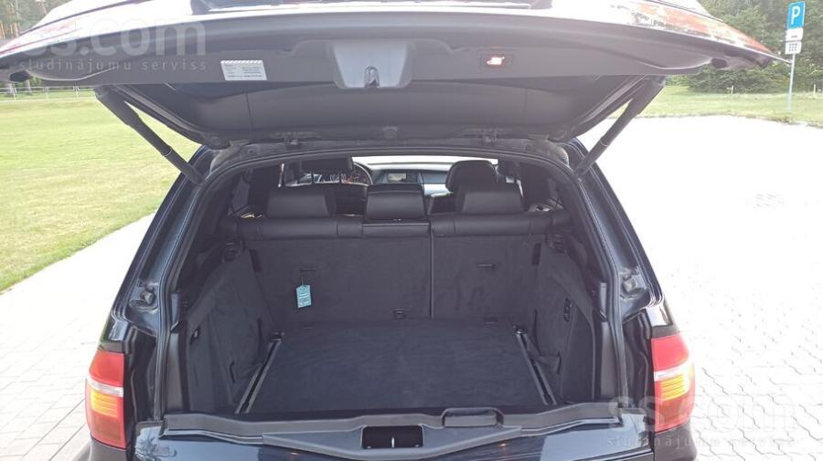 Black BMW X5 2009 in Riga, with an engine capacity of 3.00 L and mileage of 334 thousand km for 7999 €, photo 8 on AUTOMOTO.COM.LV