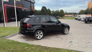 Black BMW X5 2009 in Kaunas, with an engine capacity of 3.00 L and mileage of 354 thousand km for 7500 €, photo 3 on AUTOMOTO.COM.LV