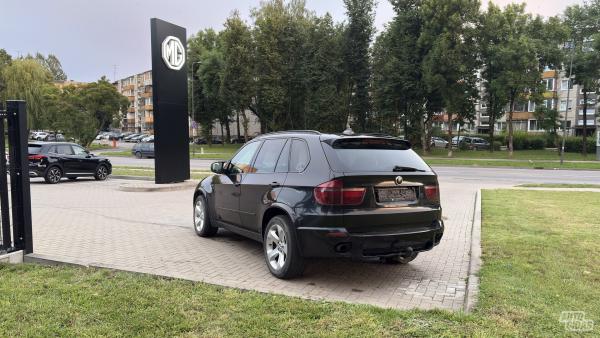 Melns BMW X5 2009 Kauņa, ar dzinēja tilpumu 3.00 L un nobraukumu 354 tūkst. km par 7500 €, foto 3 vietnē AUTOMOTO.COM.LV