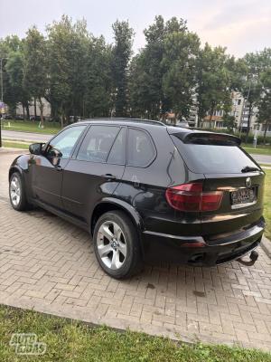 Black BMW X5 2009 in Kaunas, with an engine capacity of 3.00 L and mileage of 354 thousand km for 7500 €, photo 7 on AUTOMOTO.COM.LV