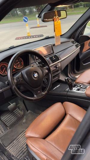 Black BMW X5 2009 in Kaunas, with an engine capacity of 3.00 L and mileage of 354 thousand km for 7500 €, photo 11 on AUTOMOTO.COM.LV