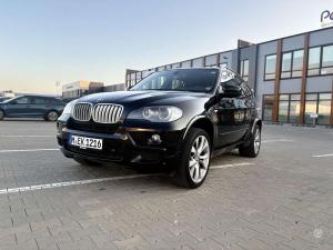 Black BMW X5 2009 in Vilnius, with an engine capacity of 3.00 L and mileage of 285 thousand km for 8300 €, photo 3 on AUTOMOTO.COM.LV