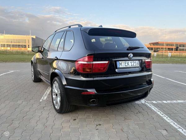 Melns BMW X5 2009 Viļņa, ar dzinēja tilpumu 3.00 L un nobraukumu 285 tūkst. km par 8300 €, foto 8 vietnē AUTOMOTO.COM.LV