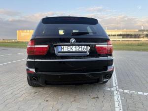 Black BMW X5 2009 in Vilnius, with an engine capacity of 3.00 L and mileage of 285 thousand km for 8300 €, photo 10 on AUTOMOTO.COM.LV
