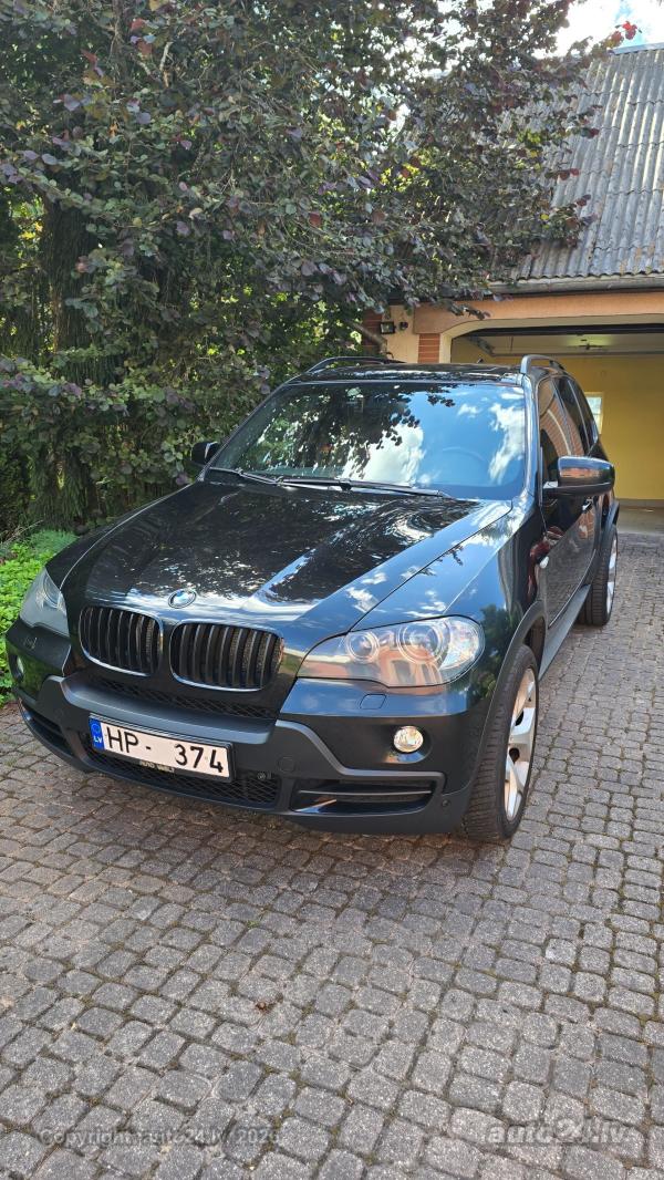 Melns BMW X5 2009 Rīga, ar dzinēja tilpumu 3.00 L un nobraukumu 190 tūkst. km par 12900 €, foto 1 vietnē AUTOMOTO.COM.LV