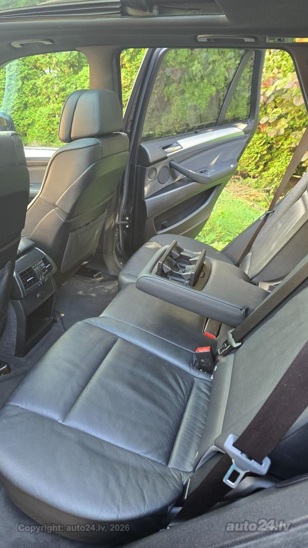 Melns BMW X5 2009 Rīga, ar dzinēja tilpumu 3.00 L un nobraukumu 190 tūkst. km par 12900 €, foto 7 vietnē AUTOMOTO.COM.LV