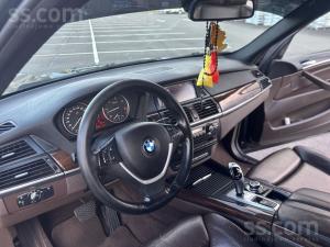 Черный БМВ Х5 2009 в Рига, объемом двигателя 3.50 л и пробегом 350 тыс. км за 8499 €, фото 31 на AUTOMOTO.COM.LV