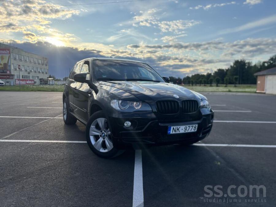 Melns BMW X5 2009 Ogre, ar dzinēja tilpumu 3.00 L un nobraukumu 374 tūkst. km par 8499 €, foto 1 vietnē AUTOMOTO.COM.LV