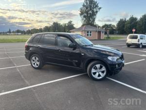 Melns BMW X5 2009 Ogre, ar dzinēja tilpumu 3.00 L un nobraukumu 374 tūkst. km par 8499 €, foto 5 vietnē AUTOMOTO.COM.LV
