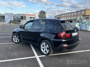Melns BMW X5 2009 Ogre, ar dzinēja tilpumu 3.00 L un nobraukumu 374 tūkst. km par 8499 €, foto 8 vietnē AUTOMOTO.COM.LV