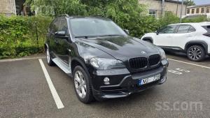 Melns BMW X5 2009 Rīga, ar dzinēja tilpumu 3.00 L un nobraukumu 454 tūkst. km par 10000 €, foto  vietnē AUTOMOTO.COM.LV