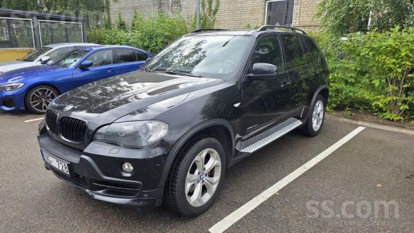 Melns BMW X5 2009 Rīga, ar dzinēja tilpumu 3.00 L un nobraukumu 454 tūkst. km par 10000 €, foto 2 vietnē AUTOMOTO.COM.LV