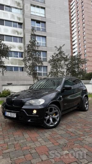 Black BMW X5 2009 in Riga, with an engine capacity of 3.00 L and mileage of 344 thousand km for 9750 €, photo  on AUTOMOTO.COM.LV