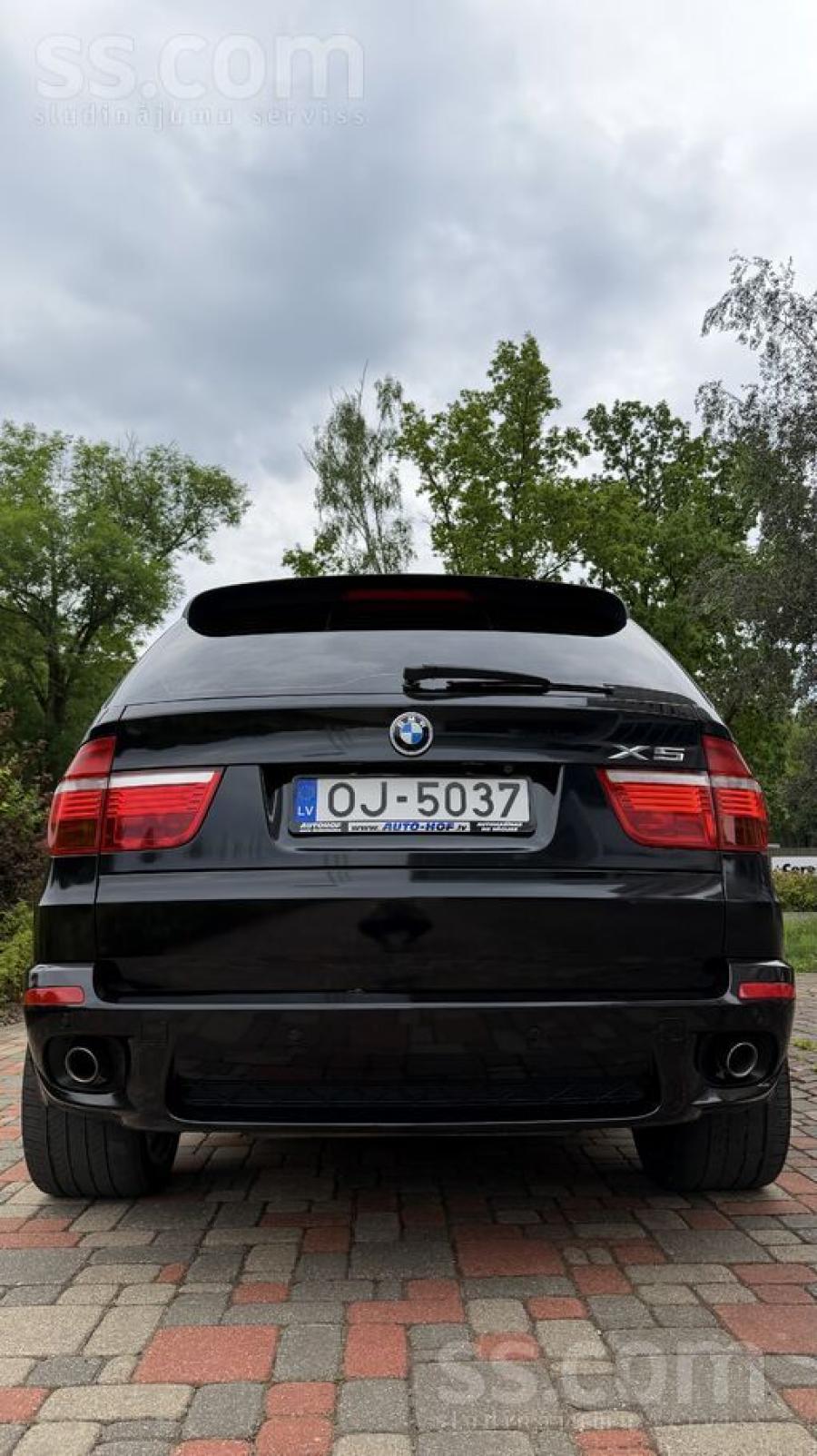 Black BMW X5 2009 in Riga, with an engine capacity of 3.00 L and mileage of 344 thousand km for 9750 €, photo 8 on AUTOMOTO.COM.LV