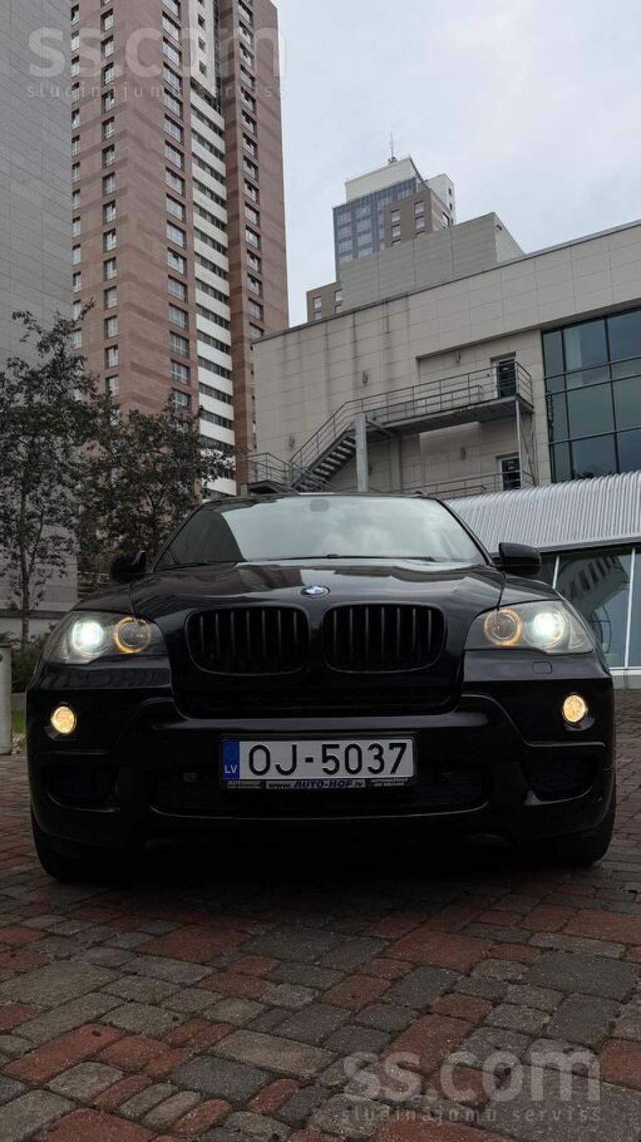 Black BMW X5 2009 in Riga, with an engine capacity of 3.00 L and mileage of 344 thousand km for 9750 €, photo 9 on AUTOMOTO.COM.LV