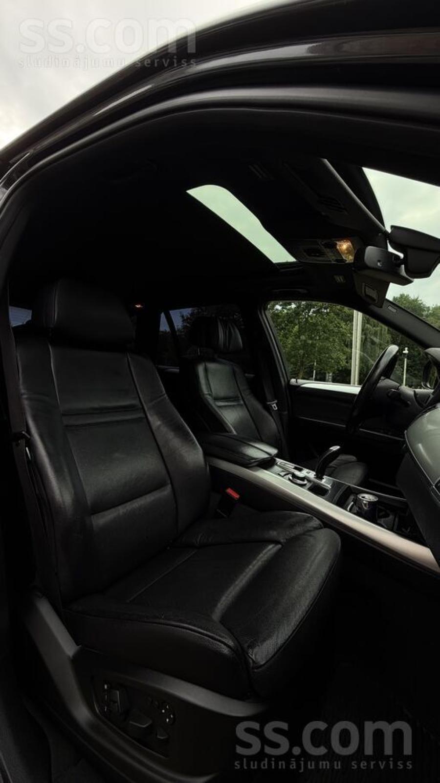 Black BMW X5 2009 in Riga, with an engine capacity of 3.00 L and mileage of 344 thousand km for 9750 €, photo 17 on AUTOMOTO.COM.LV