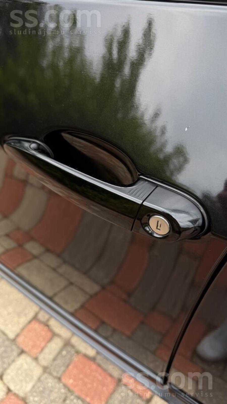 Black BMW X5 2009 in Riga, with an engine capacity of 3.00 L and mileage of 344 thousand km for 9750 €, photo 25 on AUTOMOTO.COM.LV