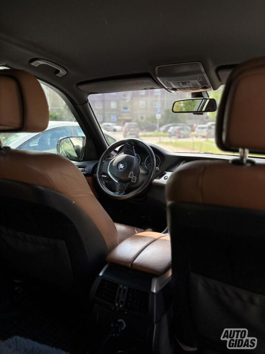 Black BMW X5 2009 in Kaunas, with an engine capacity of 3.00 L and mileage of 381 thousand km for 7500 €, photo 6 on AUTOMOTO.COM.LV