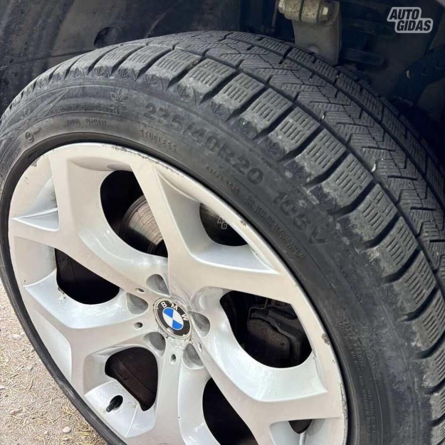 Black BMW X5 2009 in Kaunas, with an engine capacity of 3.00 L and mileage of 381 thousand km for 7500 €, photo 15 on AUTOMOTO.COM.LV