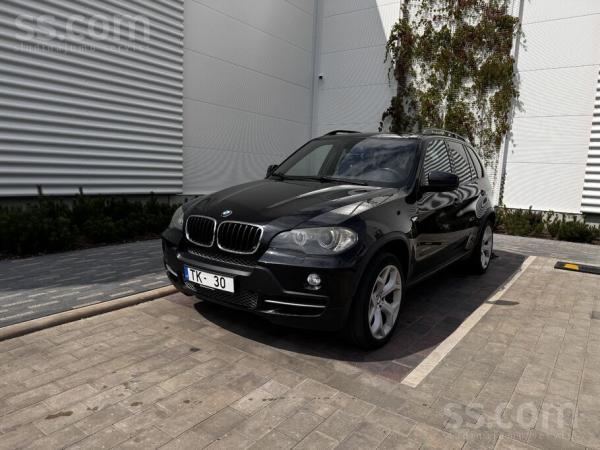Melns BMW X5 2009 Rīga, ar dzinēja tilpumu 3.00 L un nobraukumu 303 tūkst. km par 10500 €, foto 3 vietnē AUTOMOTO.COM.LV