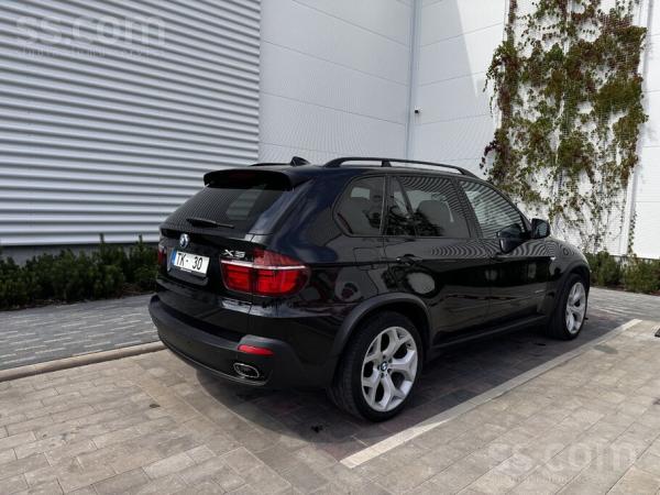 Melns BMW X5 2009 Rīga, ar dzinēja tilpumu 3.00 L un nobraukumu 303 tūkst. km par 10500 €, foto 7 vietnē AUTOMOTO.COM.LV