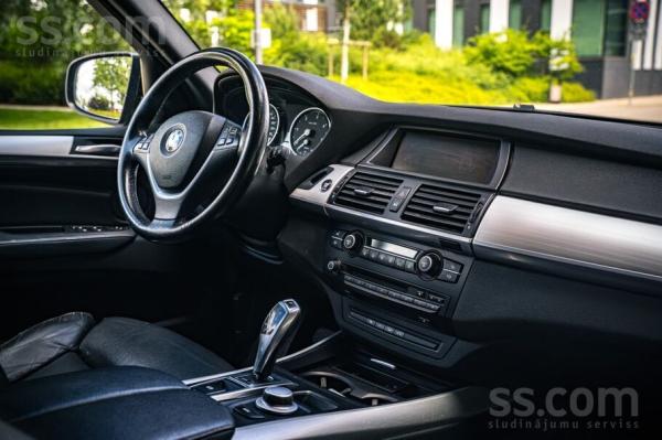 Melns BMW X5 2009 Rīga, ar dzinēja tilpumu 3.00 L un nobraukumu 362 tūkst. km par 5990 €, foto 9 vietnē AUTOMOTO.COM.LV