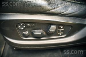 Black BMW X5 2009 in Riga, with an engine capacity of 3.00 L and mileage of 362 thousand km for 5990 €, photo 15 on AUTOMOTO.COM.LV