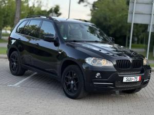 Black BMW X5 2009 in Jurmala, with an engine capacity of 3.00 L and mileage of 285 thousand km for 7990 €, photo 4 on AUTOMOTO.COM.LV