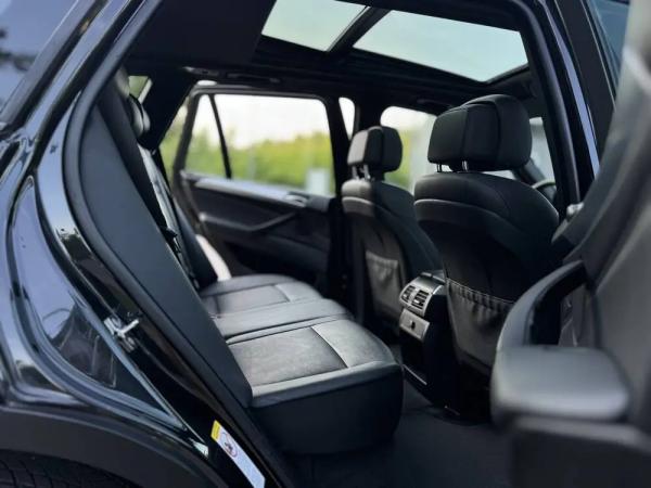 Melns BMW X5 2009 Jūrmala, ar dzinēja tilpumu 3.00 L un nobraukumu 285 tūkst. km par 7990 €, foto 7 vietnē AUTOMOTO.COM.LV