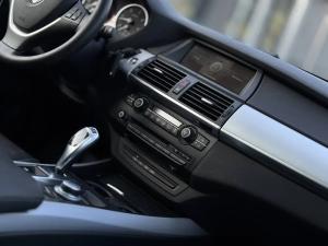 Black BMW X5 2009 in Jurmala, with an engine capacity of 3.00 L and mileage of 285 thousand km for 7990 €, photo 14 on AUTOMOTO.COM.LV