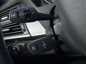 Black BMW X5 2009 in Jurmala, with an engine capacity of 3.00 L and mileage of 285 thousand km for 7990 €, photo 16 on AUTOMOTO.COM.LV
