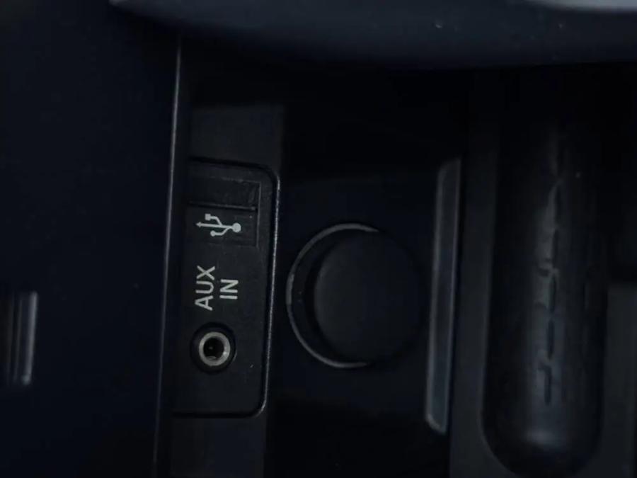 Black BMW X5 2009 in Jurmala, with an engine capacity of 3.00 L and mileage of 285 thousand km for 7990 €, photo 25 on AUTOMOTO.COM.LV