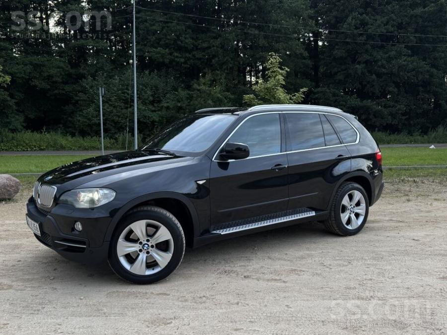 Black BMW X5 2009 in Riga, with an engine capacity of 3.00 L and mileage of 0 thousand km for 9700 €, photo 3 on AUTOMOTO.COM.LV