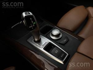 Black BMW X5 2009 in Riga, with an engine capacity of 3.00 L and mileage of 0 thousand km for 9700 €, photo 22 on AUTOMOTO.COM.LV