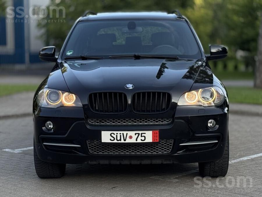 Black BMW X5 2009 in Jurmala, with an engine capacity of 3.00 L and mileage of 285 thousand km for 7990 €, photo 6 on AUTOMOTO.COM.LV