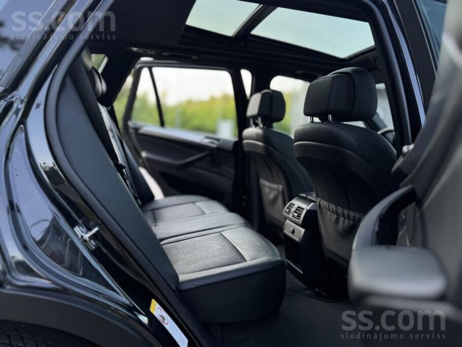 Black BMW X5 2009 in Jurmala, with an engine capacity of 3.00 L and mileage of 285 thousand km for 7990 €, photo 8 on AUTOMOTO.COM.LV