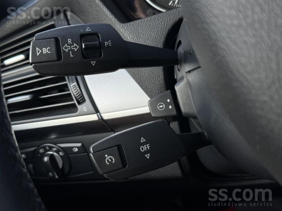Black BMW X5 2009 in Jurmala, with an engine capacity of 3.00 L and mileage of 285 thousand km for 7990 €, photo 16 on AUTOMOTO.COM.LV