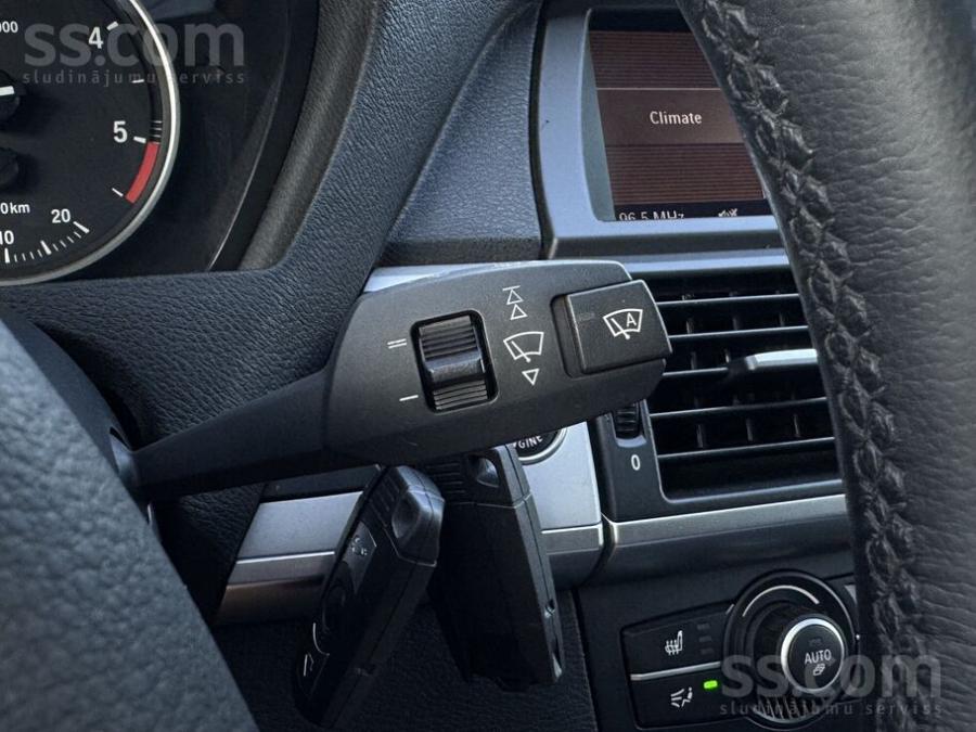 Black BMW X5 2009 in Jurmala, with an engine capacity of 3.00 L and mileage of 285 thousand km for 7990 €, photo 17 on AUTOMOTO.COM.LV