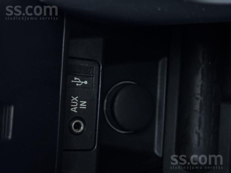 Black BMW X5 2009 in Jurmala, with an engine capacity of 3.00 L and mileage of 285 thousand km for 7990 €, photo 25 on AUTOMOTO.COM.LV
