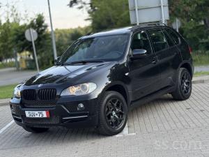 Черный БМВ Х5 2009 в Юрмала, объемом двигателя 3.00 л и пробегом 285 тыс. км за 7990 €, фото  на AUTOMOTO.COM.LV