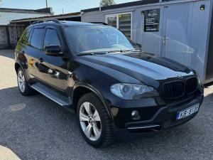 Melns BMW X5 2009 Daugavpils, ar dzinēja tilpumu 3.00 L un nobraukumu 236 tūkst. km par 9300 €, foto  vietnē AUTOMOTO.COM.LV
