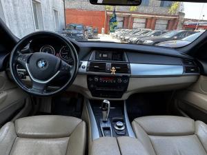 Black BMW X5 2009 in Daugavpils, with an engine capacity of 3.00 L and mileage of 236 thousand km for 9300 €, photo 13 on AUTOMOTO.COM.LV
