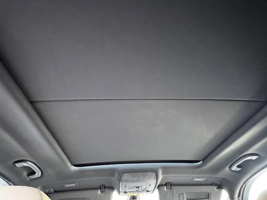 Black BMW X5 2009 in Daugavpils, with an engine capacity of 3.00 L and mileage of 236 thousand km for 9300 €, photo 20 on AUTOMOTO.COM.LV