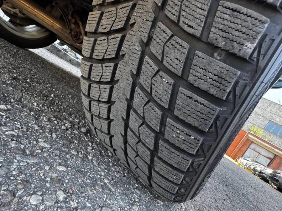 Black BMW X5 2009 in Daugavpils, with an engine capacity of 3.00 L and mileage of 236 thousand km for 9300 €, photo 27 on AUTOMOTO.COM.LV