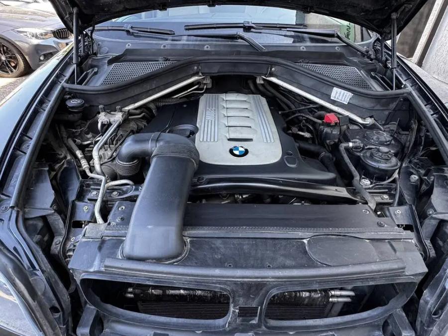 Black BMW X5 2009 in Daugavpils, with an engine capacity of 3.00 L and mileage of 236 thousand km for 9300 €, photo 28 on AUTOMOTO.COM.LV